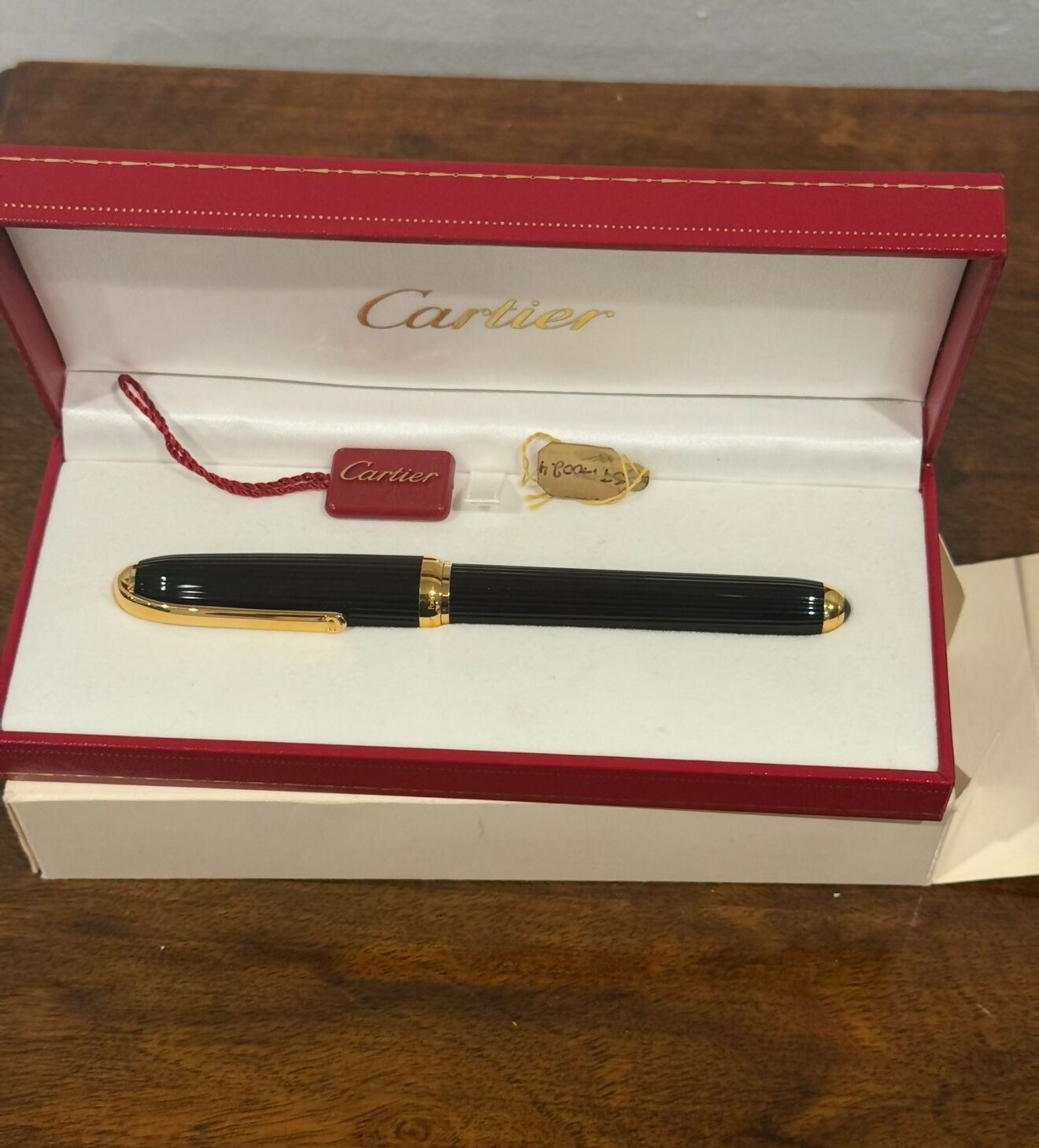 Louis Cartier Fountain Pen with Vertical Godron – The Pleasure of Writing